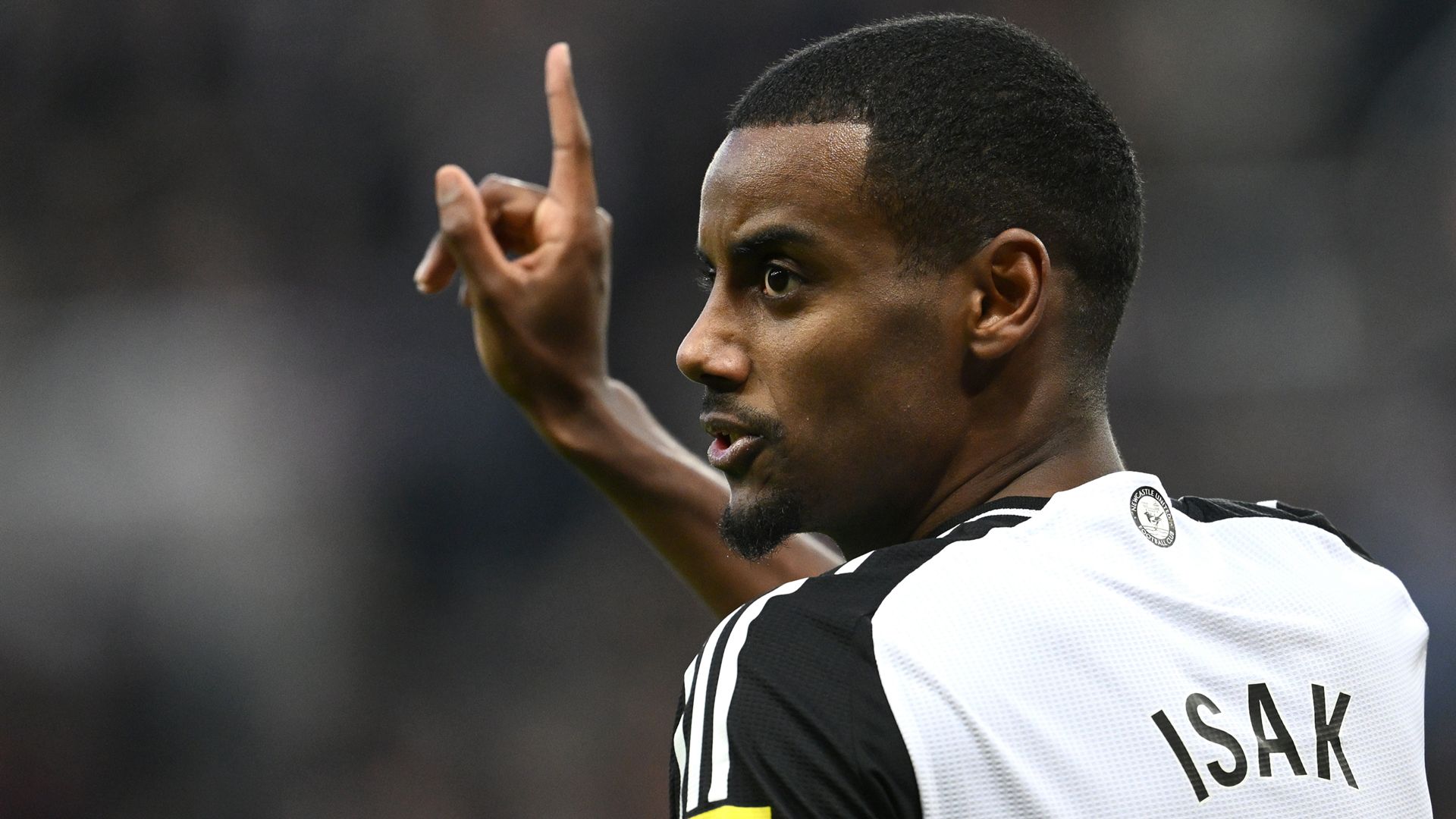 'F*cking sh*t show' - Newcastle fans go into meltdown after Alexander Isak transfer request amid ...